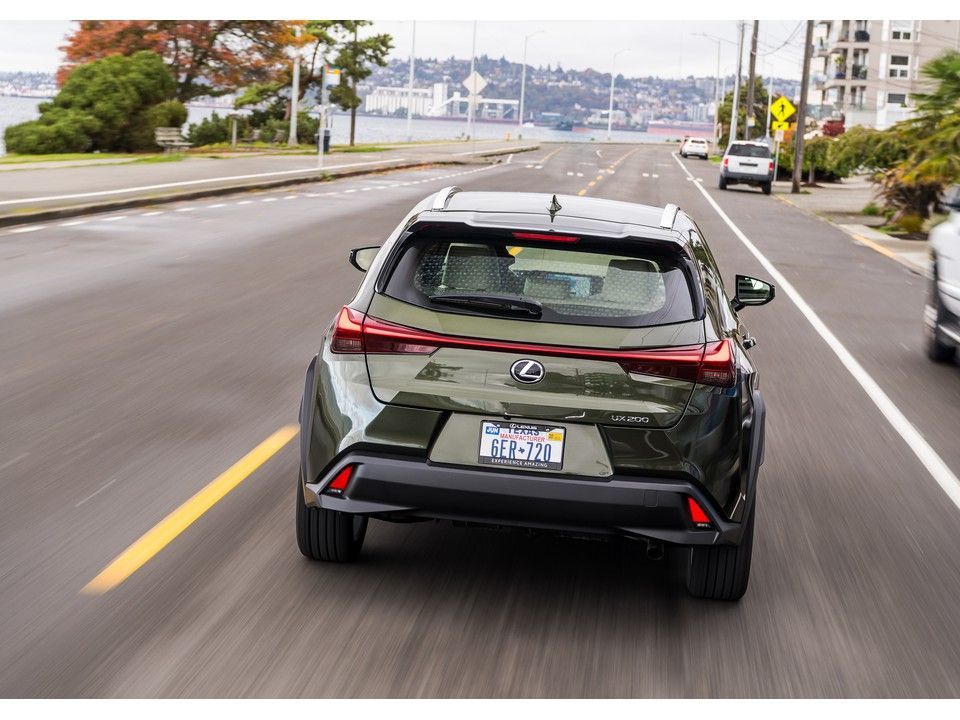 StriveME - لكزس ux 2021 المواصفات والسعر في السعودية